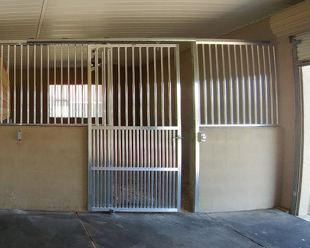 Armour Horse Stalls | #51 - Blanche Barn - Armour Horse Stalls - Horse ...